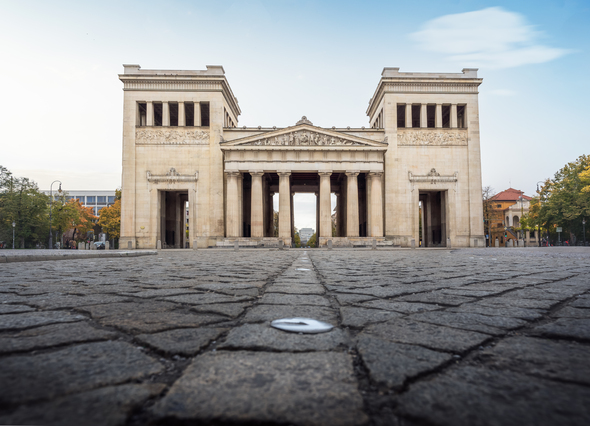 SMITHSONIAN INSTITUTION MUSEUM OF AMERICAN HISTORY - DCTrails